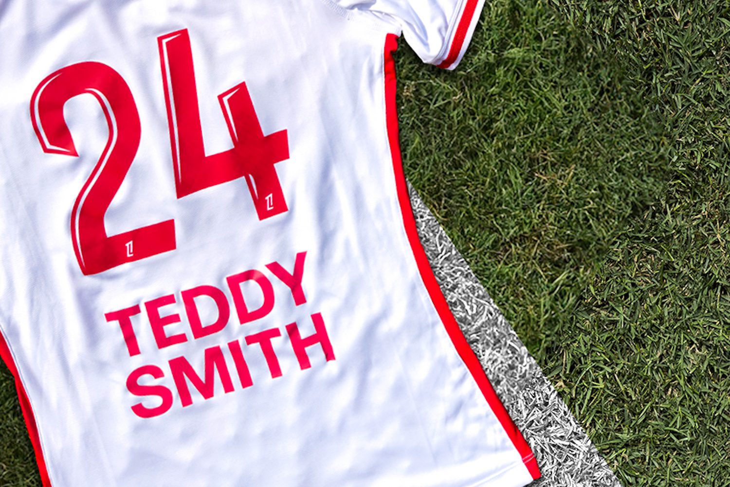 AS Monaco: Un sponsor monte en grade sur le maillot monégasque