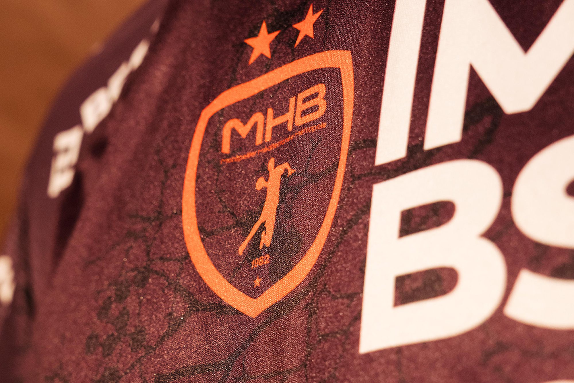 Le MHB dévoile son maillot third clin d'oeil à l'Occitanie