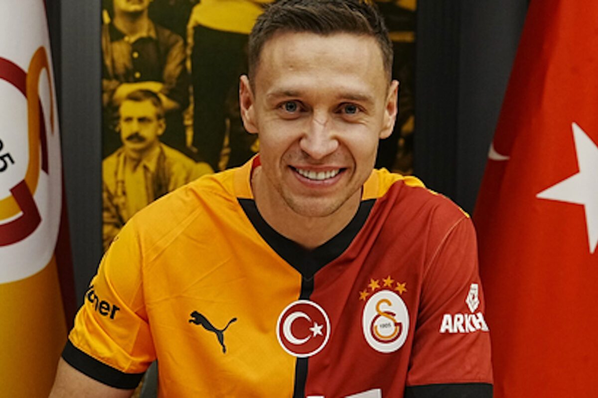 RC Lens. Salaire, durée, les détails exacts du contrat de Frankowski ...