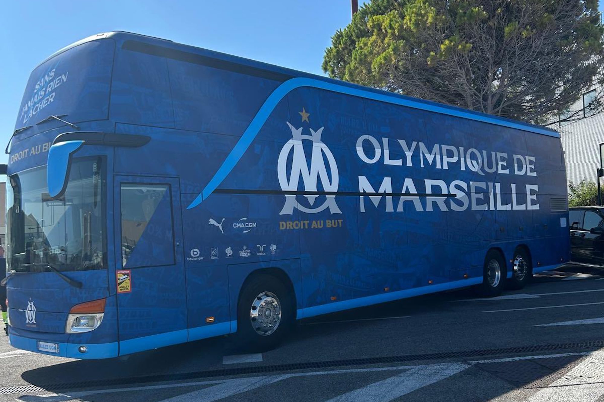 OM. Le bus de l'Olympique de Marseille fait peau neuve