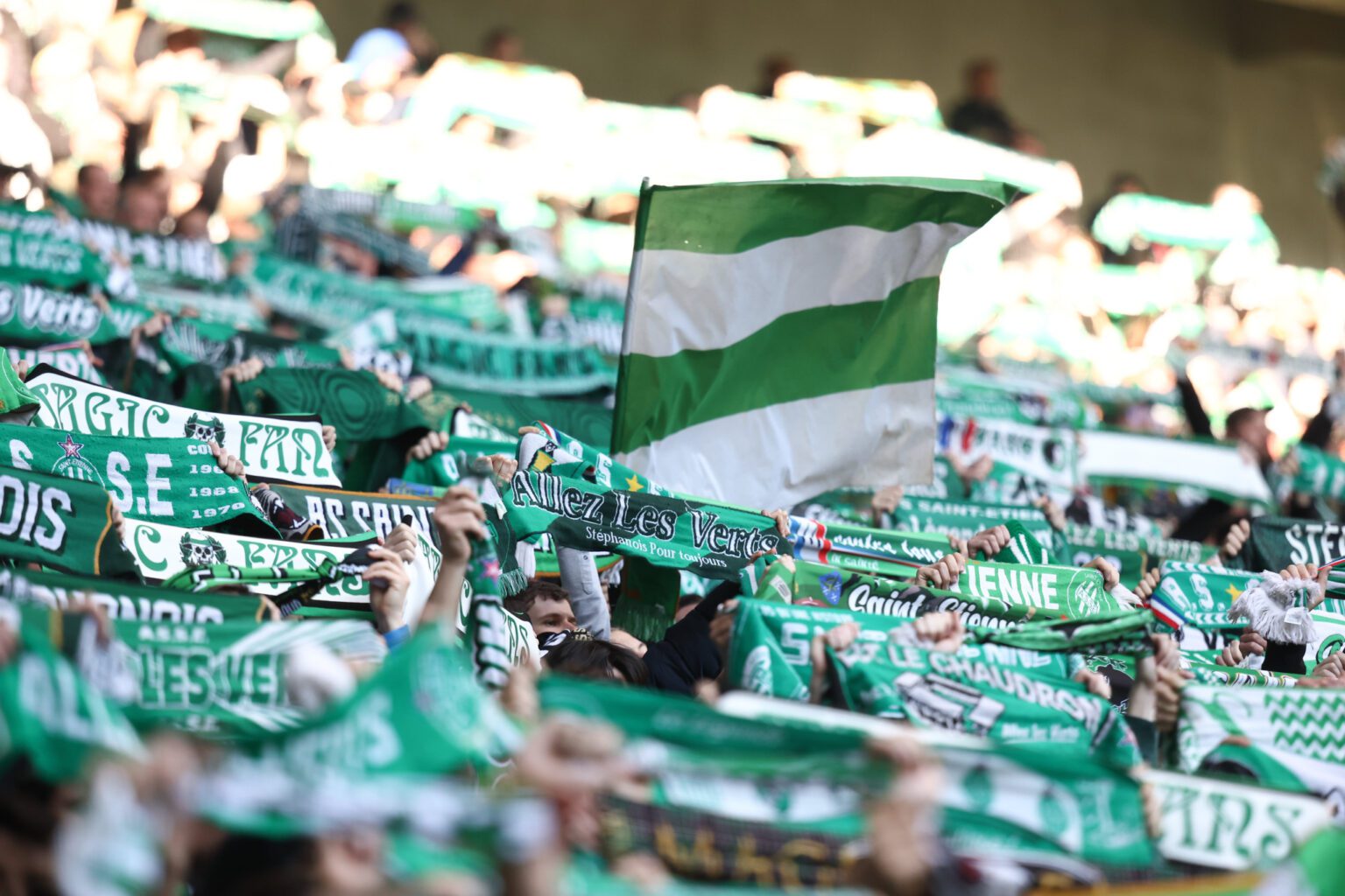 Les 10 meilleures et pires affluences par match de la saison